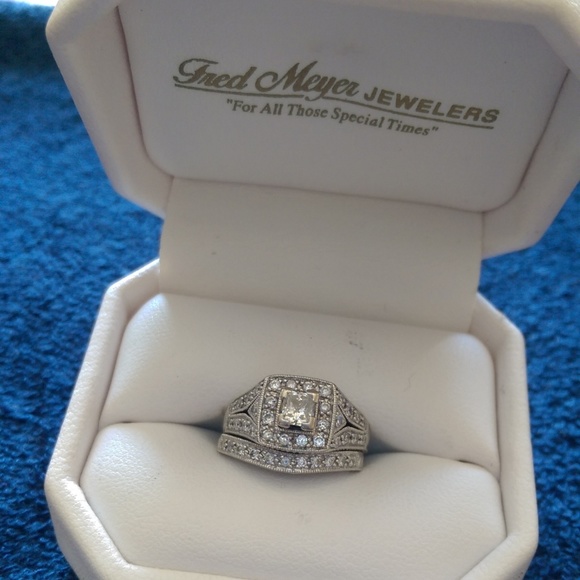Fred Meyers Jewellers | Jewelry | Diamond Engagement Ring Set | Poshmark